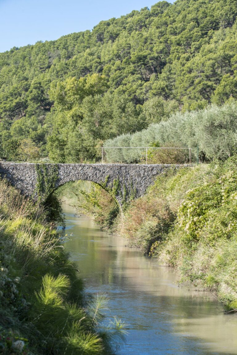 Le canal de Manosque - Site officiel de l'UNESCO Géoparc de Haute-Provence